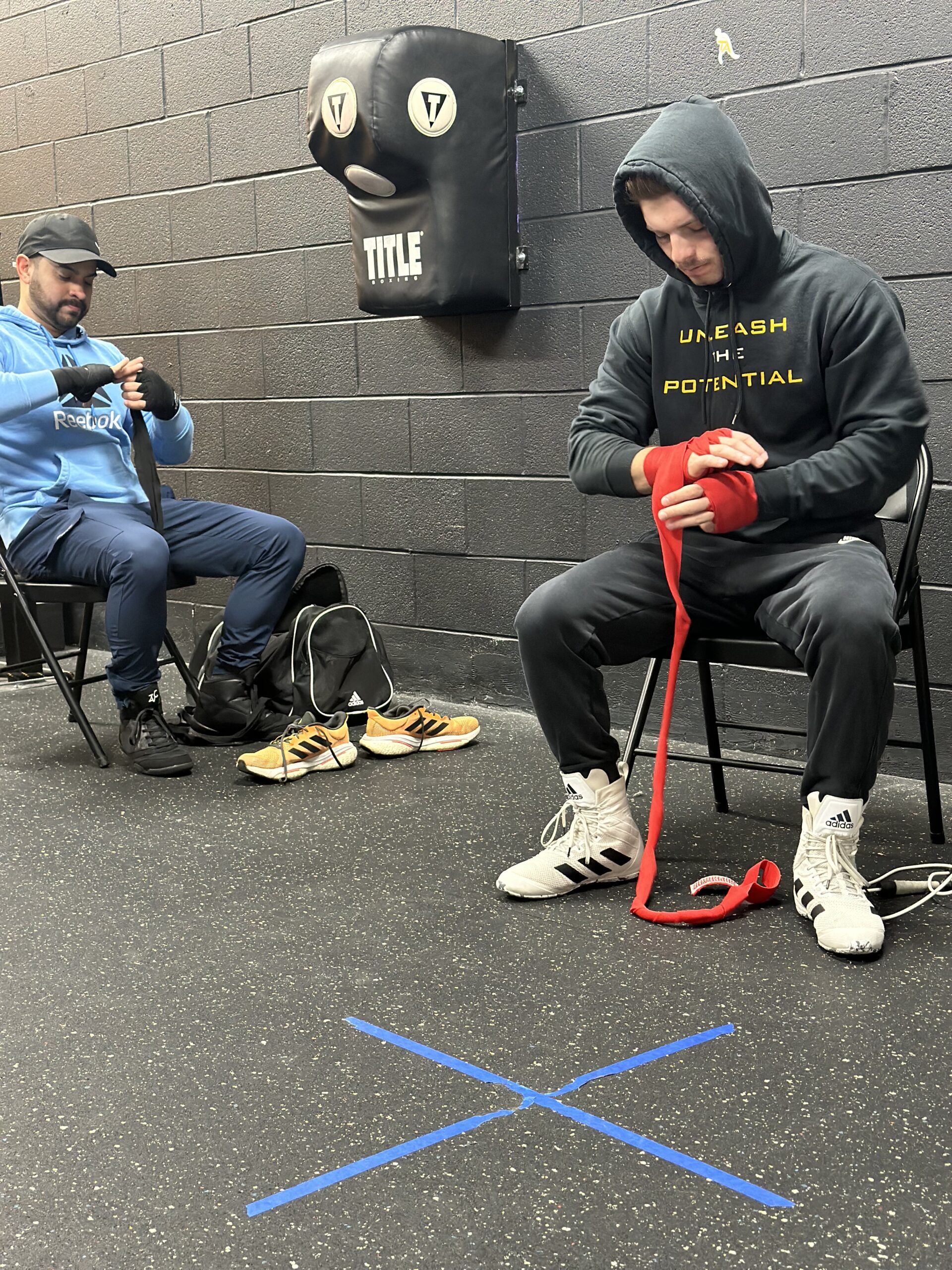 Boxing Training Essentials: 7 Must-Haves for Your Boxing Gym Bag ...